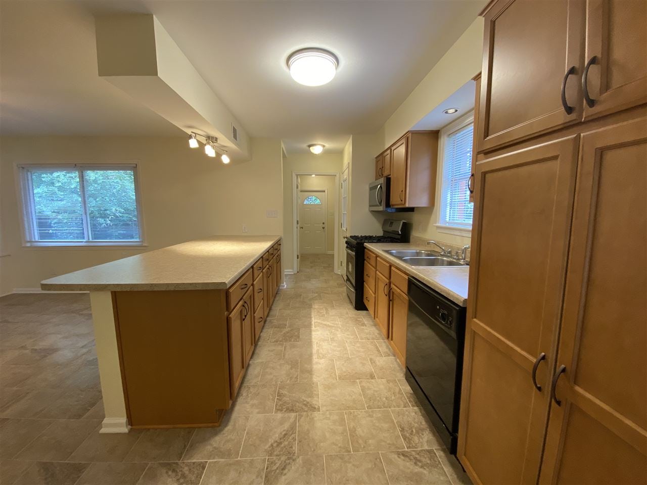 1871 Dorrie Ln, Memphis, TN 38117